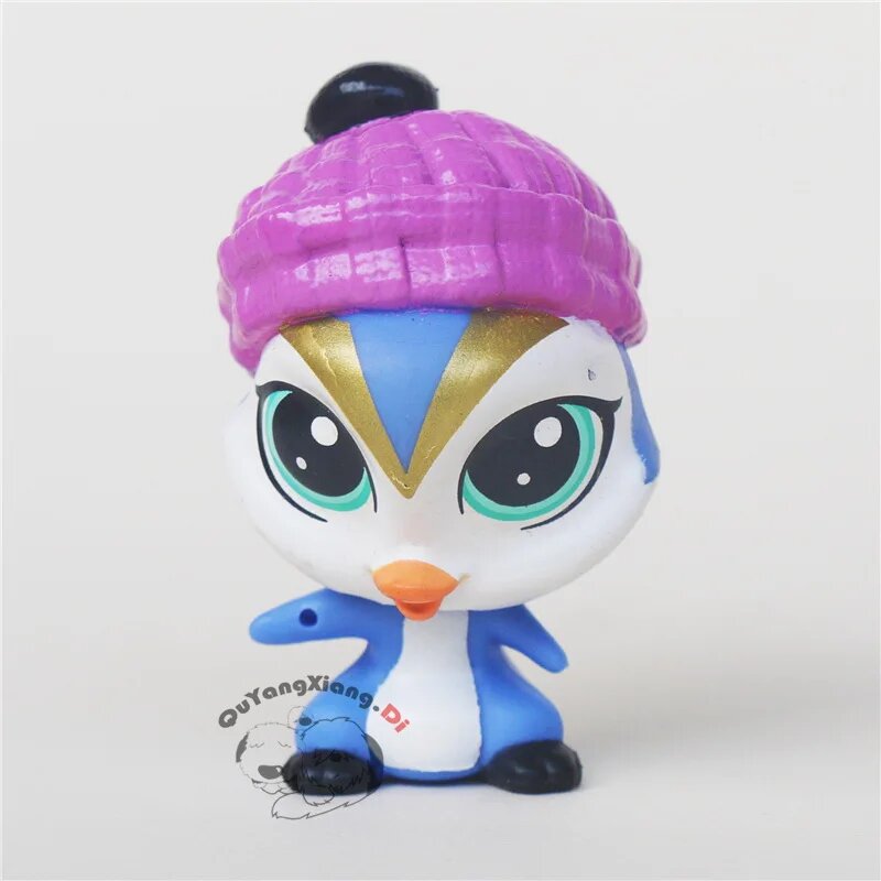 Фигурка пингвина в шапке, CW011