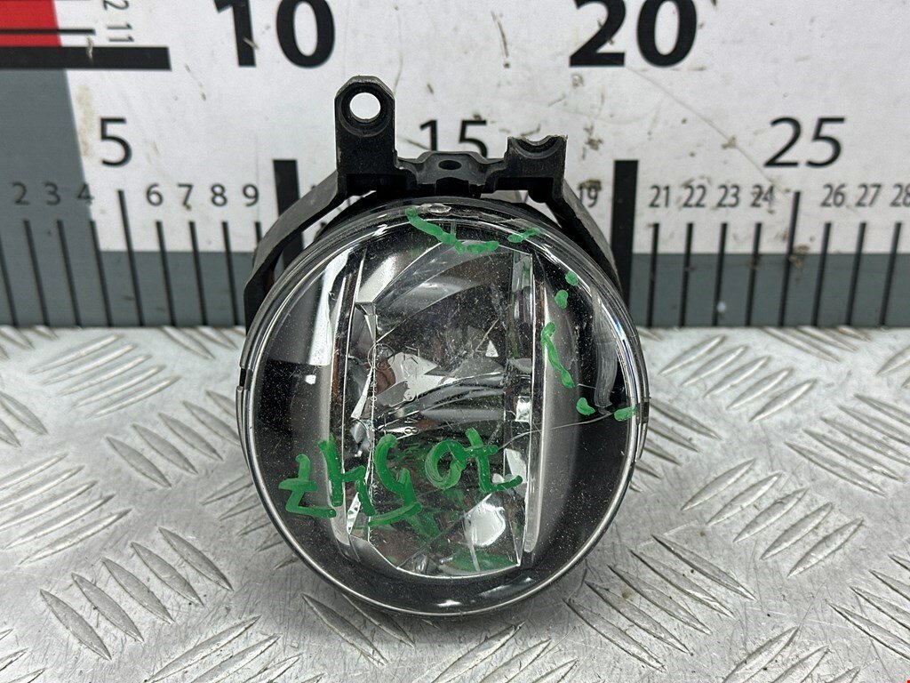 Фара противотуманная левая Toyota Camry (XV70) 8122048051 арт. 2273440