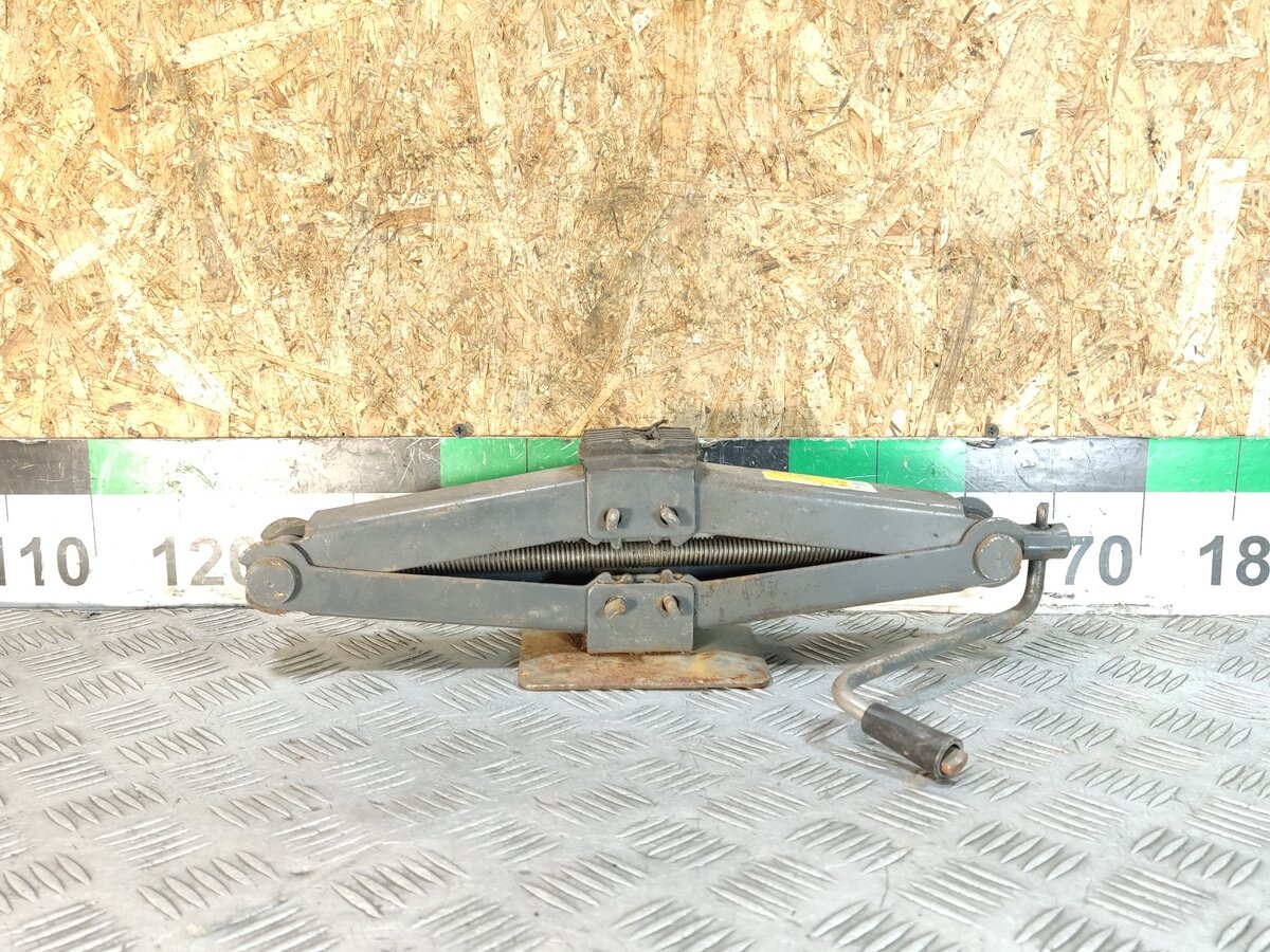 Домкрат VAZ NIVA VDR18