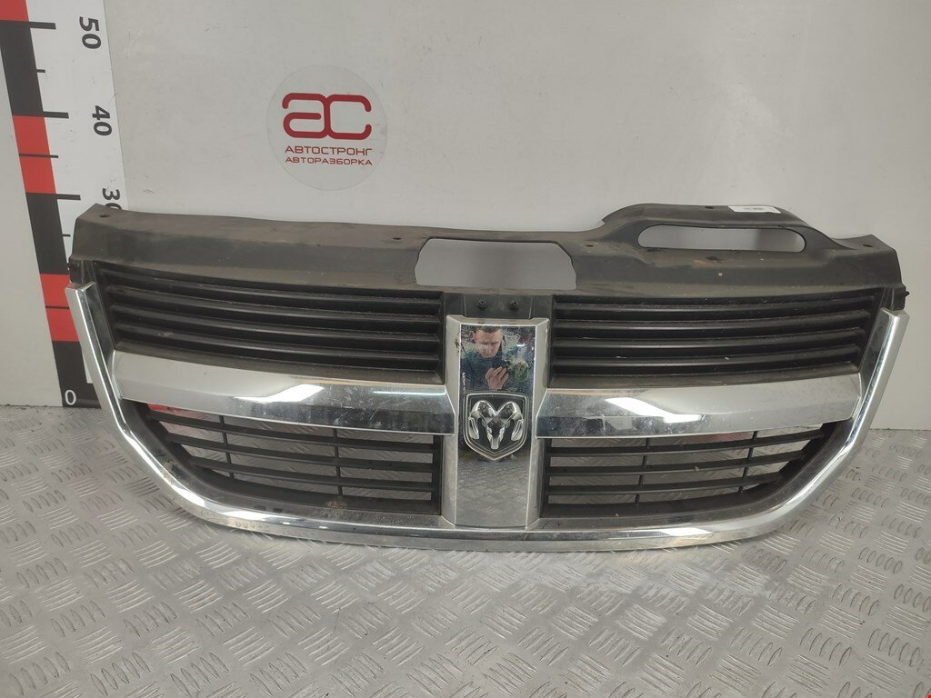 Решетка радиатора Dodge Journey (JC) 05178281A арт. 1706785
