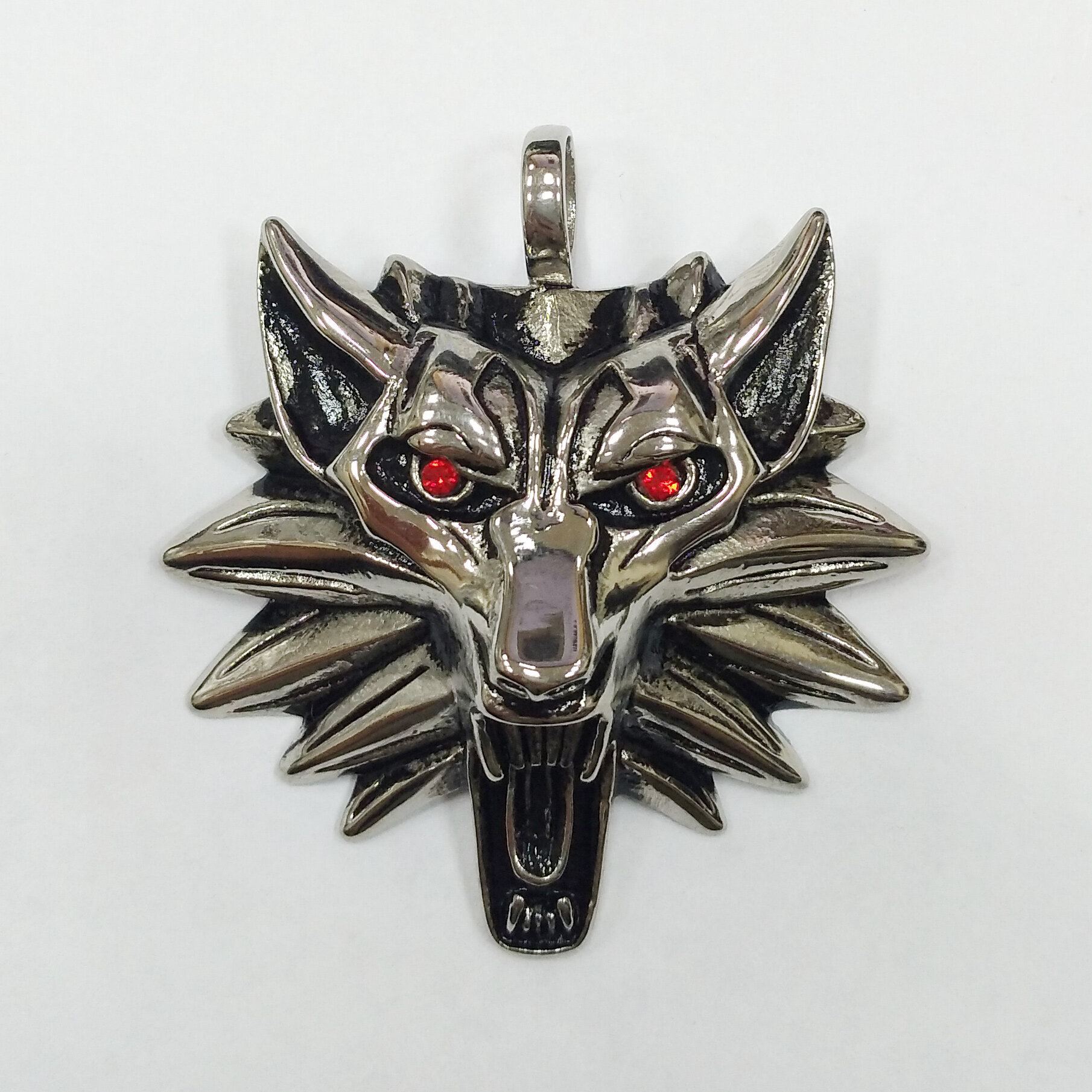 Подвеска, 50х46х14мм, амулет волк, со стразами, базовый материал - нержавеющая сталь, без покрытия, 1 шт.