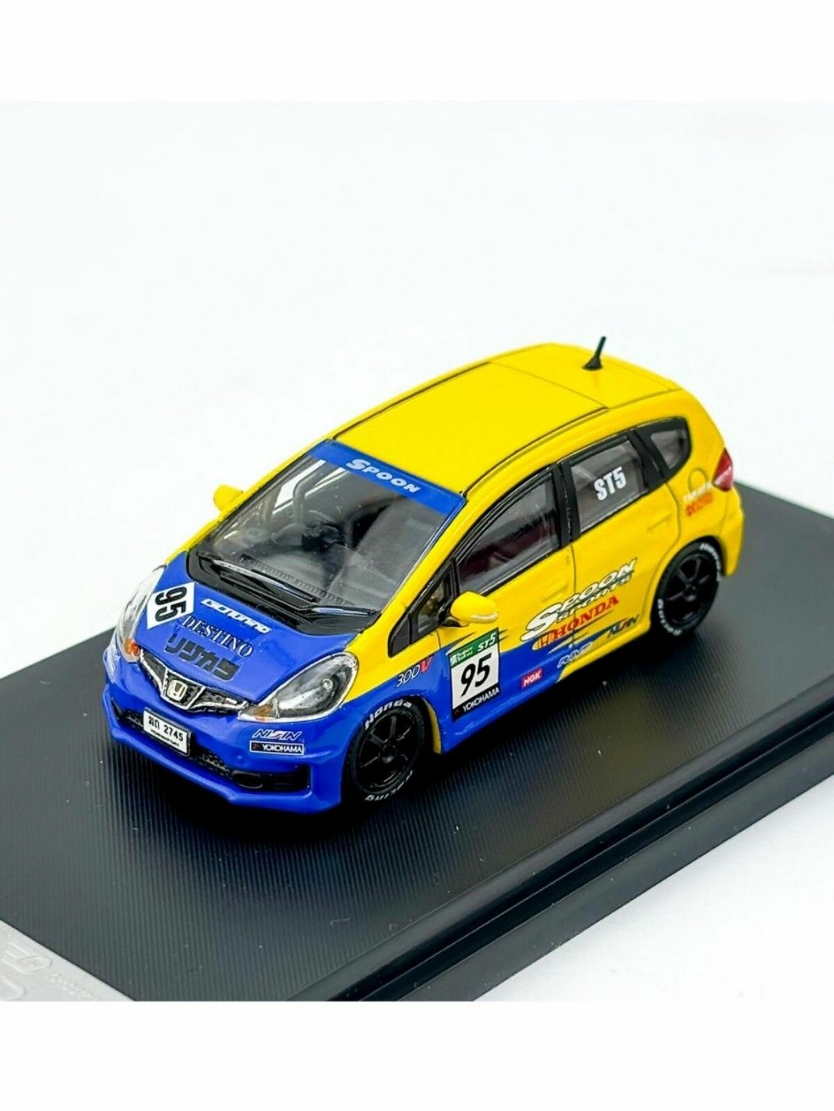 Машинка Street Weapon 1/64 Honda Jazz Fit 2 GE8 RS Edition Yellow Blue Die-cast Alloy Car Model Collection Toy Gift