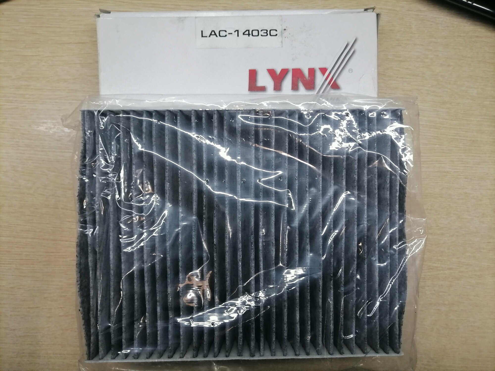 Фильтр салона LYNXAUTO LAC1403C