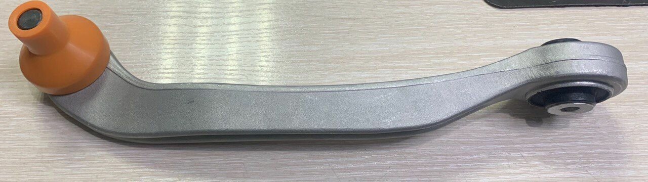 Рычаг подвески передний верхний левый Sasic Audi/Volkswagen (A6/S6/A8/Phaeton) арт.7476208