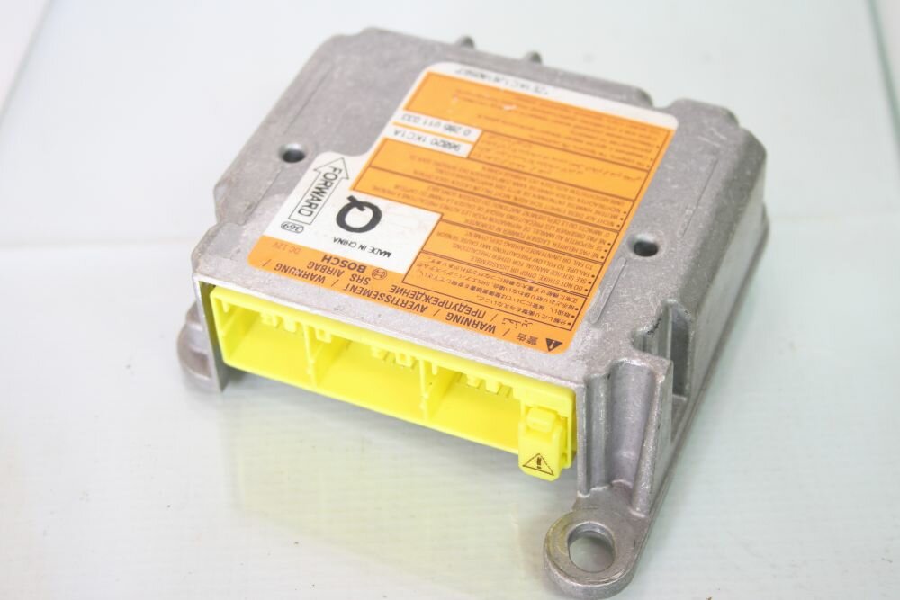 Блок управления не стрельнутый AIR BAG Nissan Juke K88201KC1A