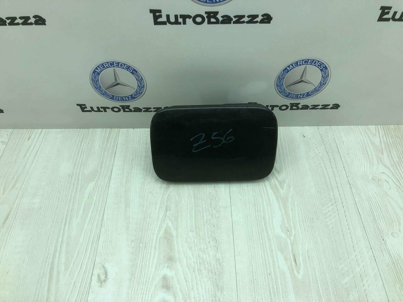 Лючок бензобака Mercedes W210 А2107500106