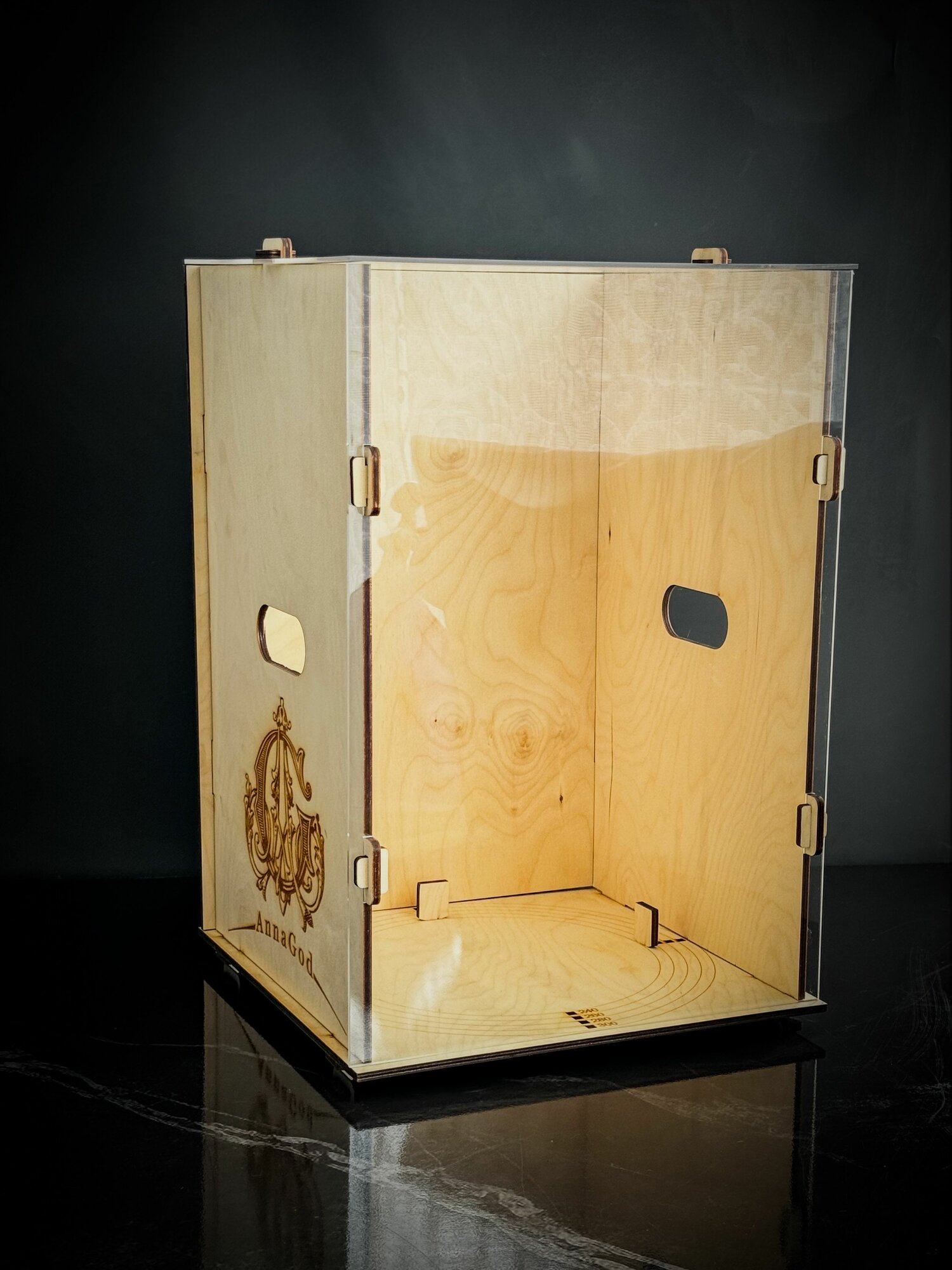 Переноска для тортов 35*35*65, разборная, прозрачный фасад, крышка.