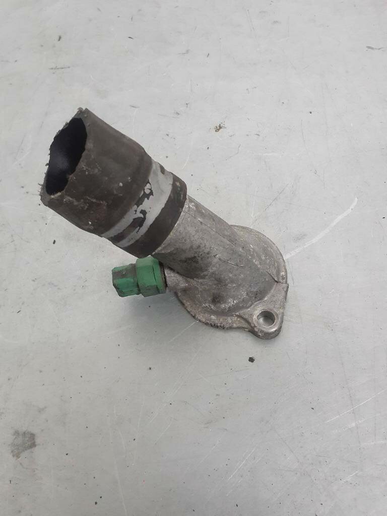 Фланец системы охлаждения Land Rover Range Rover 2 1998