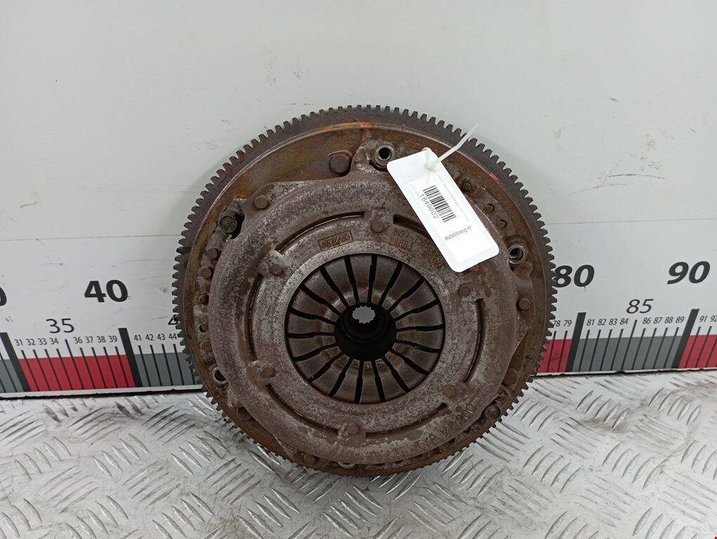 Маховик (демпфер сцепления) Ford Fiesta 6 1338922 арт. 1849602