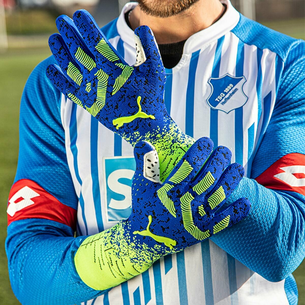 Вратарские перчатки футбольные без застежки Puma