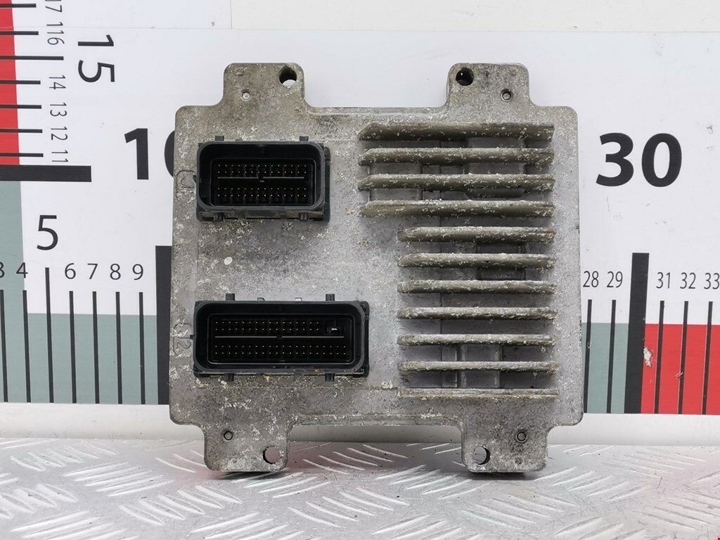 Блок управления двигателем Opel Corsa D 55557935 арт. 2023954