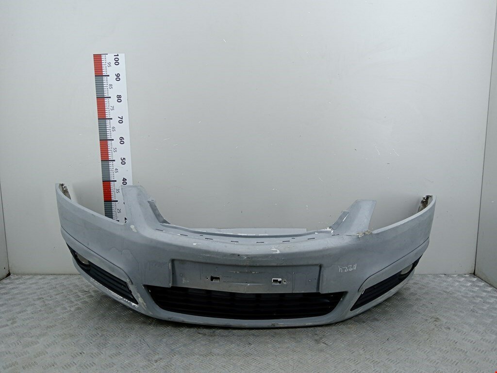 Бампер передний Opel Zafira B 13124959 арт. 1990303
