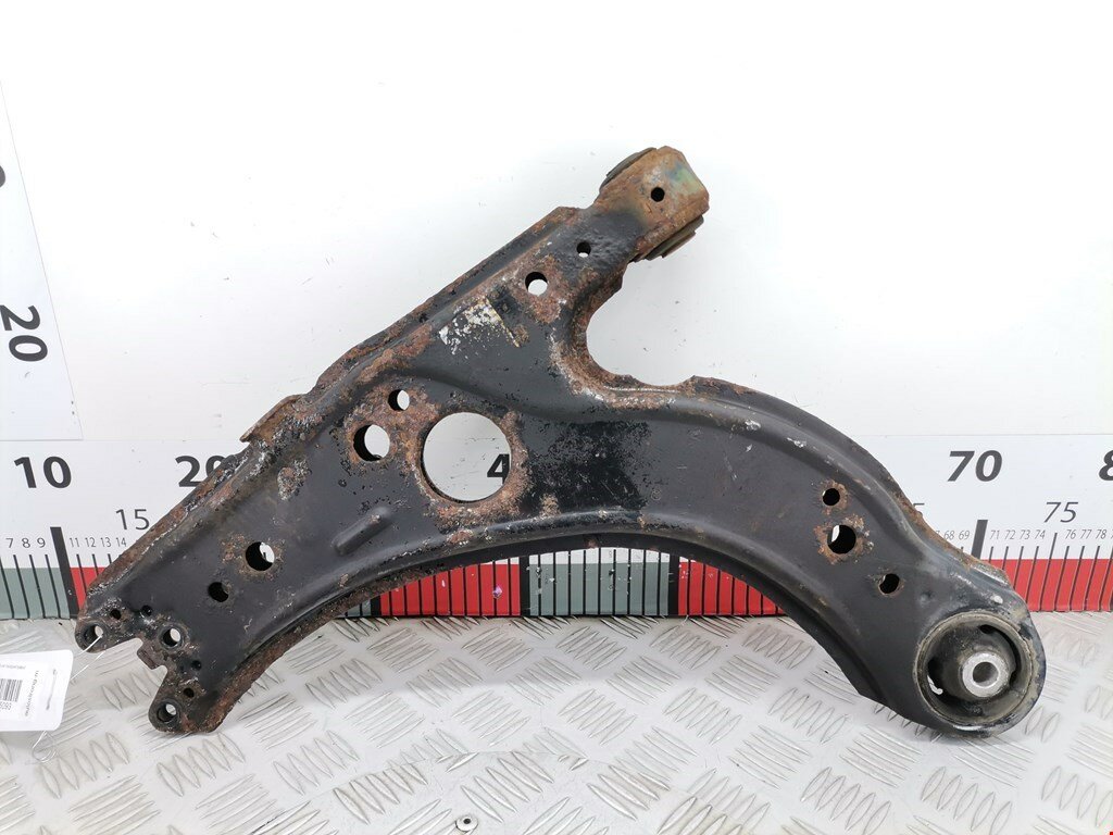 Рычаг передний правый Volkswagen Golf 4 1J0407151C арт. 1885093