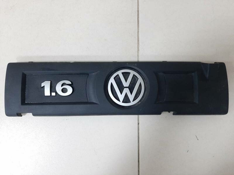 Крышка двигателя декоративная Volkswagen Jetta 5K 2011 кат.номер: 03C103935C
