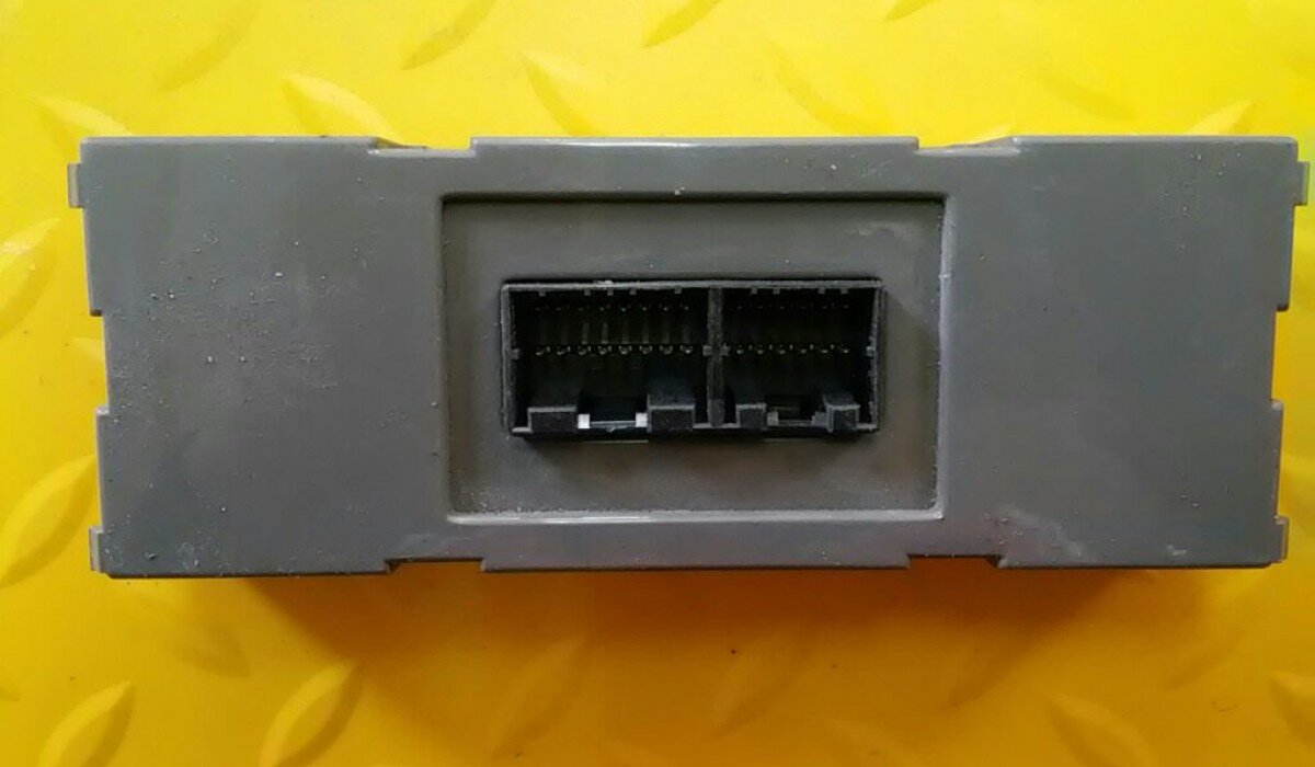 Блок электронный Spectra KIA 0K2N567580