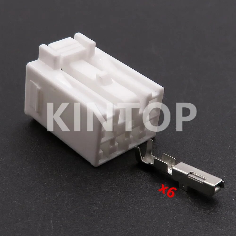 Комплект гнезд для Toyota, 6 контактов, MG641047
