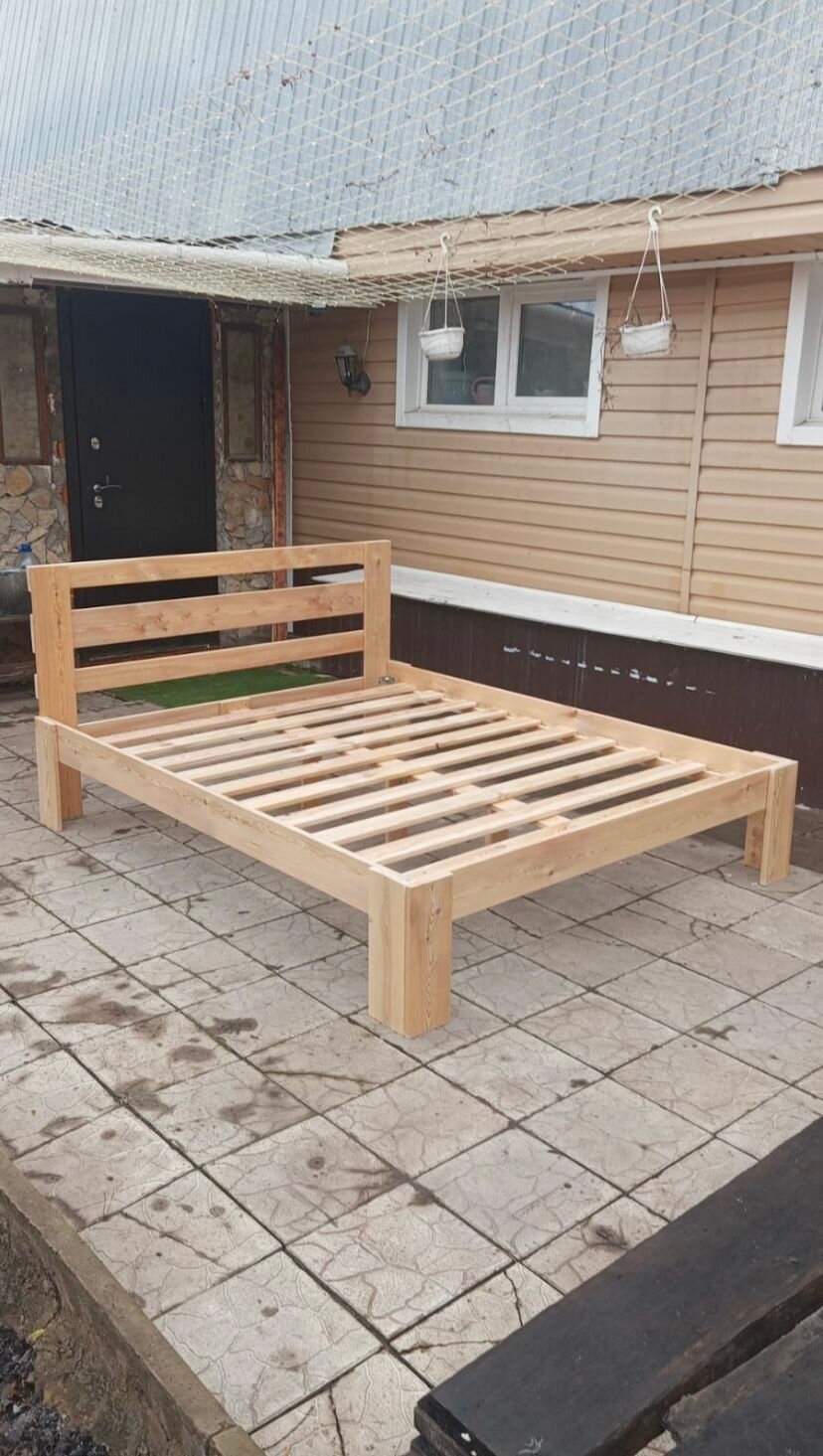 Кровать из массива дерева ЭКО 200х200 см