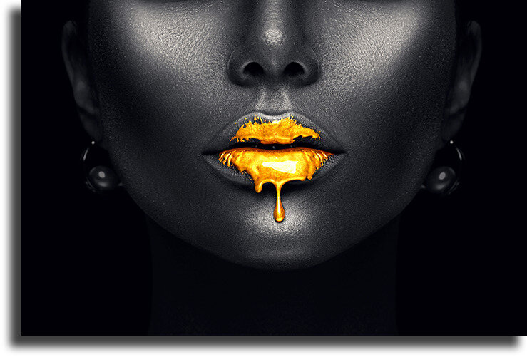 Картина "Золотая краска капает с губ" 50х30 см
