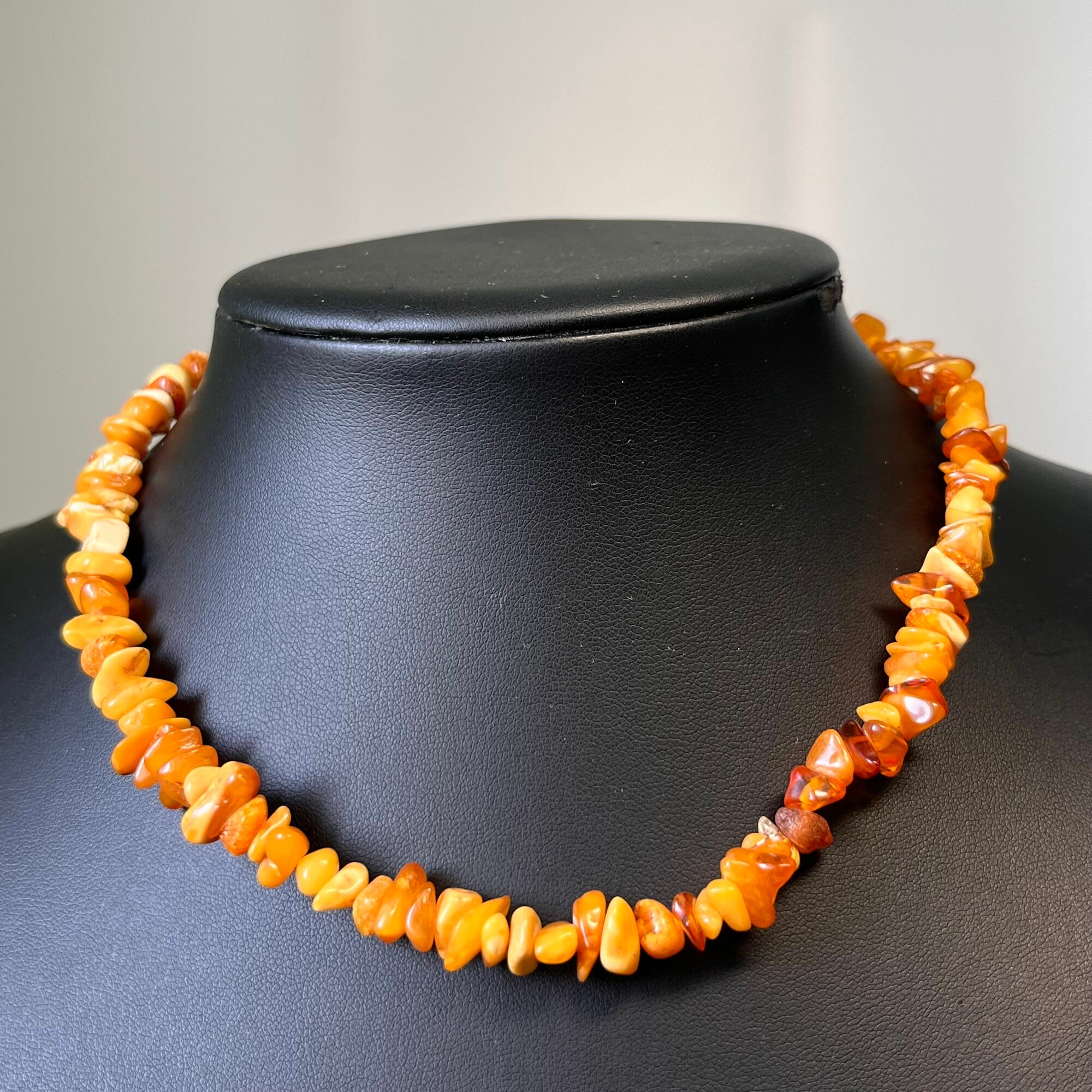 Винтажные бусы янтарные, времен СССР, длина 42 см.