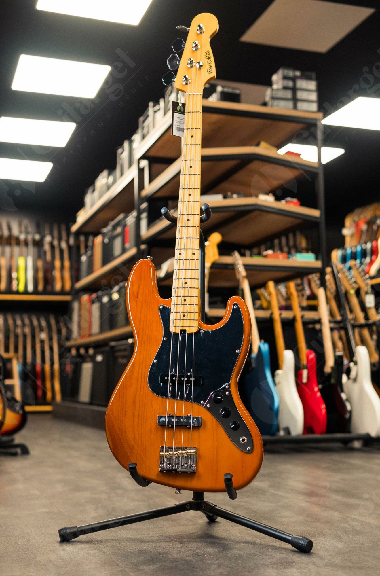 Бас-гитара Root Note JB001-PR