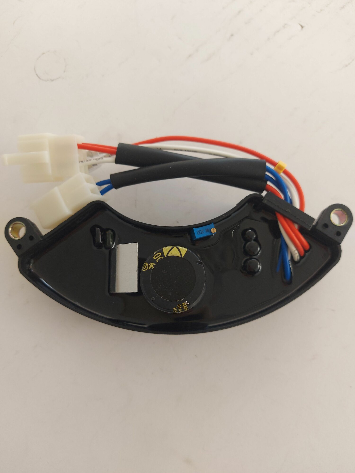 Блок AVR / tt825 АВР - Электроника для генератора 7-8 кВт 380в 7проводов tt825 Регулятор напряжения генератора / электростанции 182F, 188F, 190F, 192F