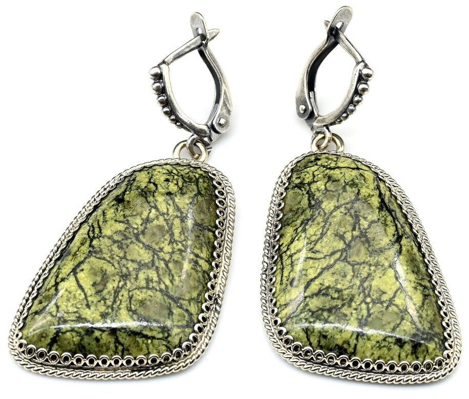 Серьги с подвесками, змеевик