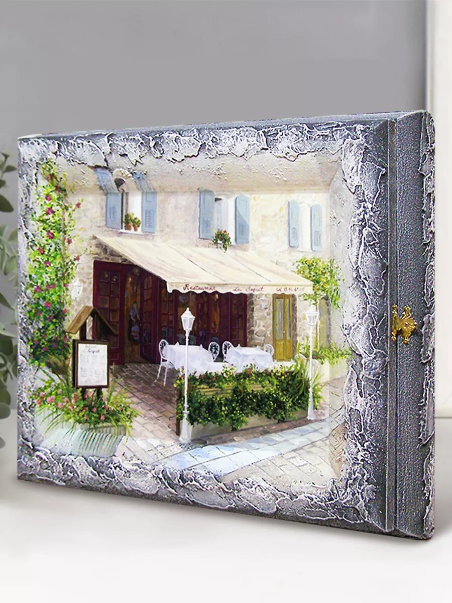 Ключница с полкой дверцей картина закрытая настенная