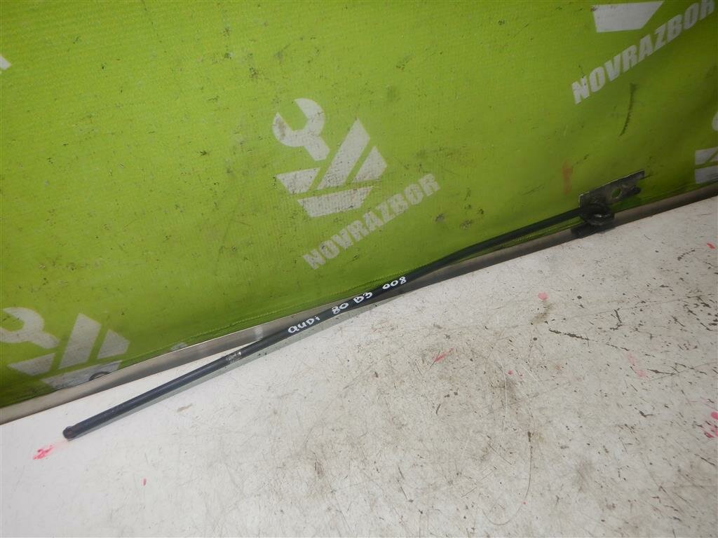 Держатель капота Audi 80 90 B3 86-91