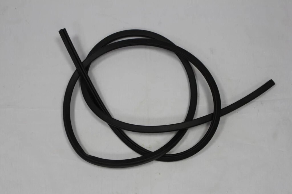 Уплотнитель капота для а/м УАЗ-452