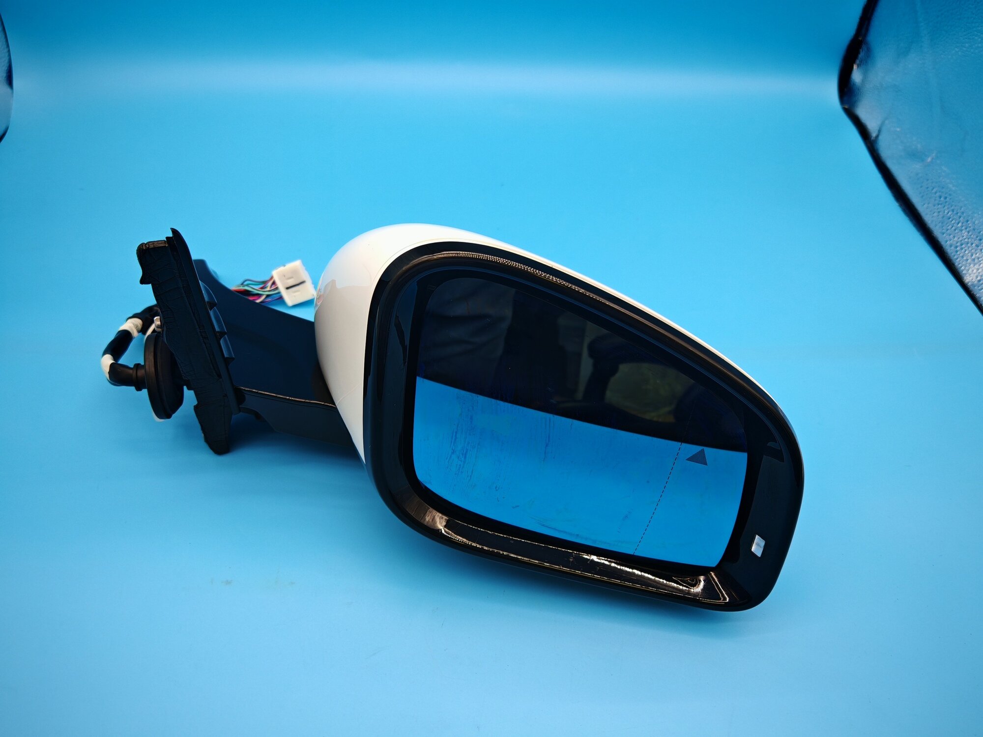 Voyah Зеркало правое Voyah Free 820202025