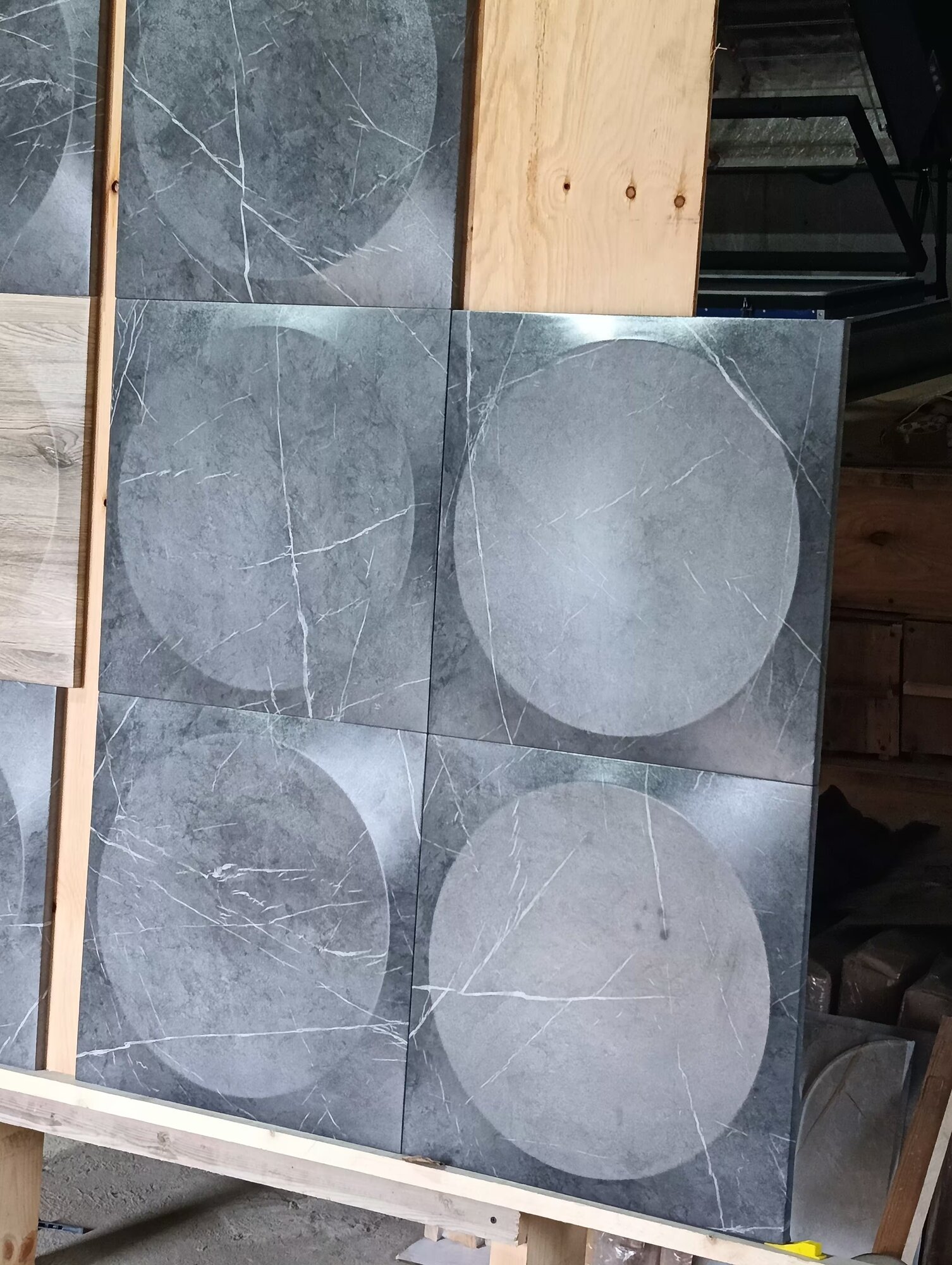 Стеновые панели 3D "Мрамор графит" 50х50 см,1+1 цена за 2 штуки в упаковке , влагостойкие .