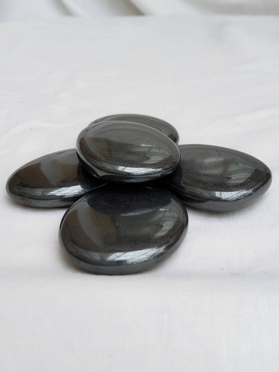 Гематит натуральный камень талисман без выемки S