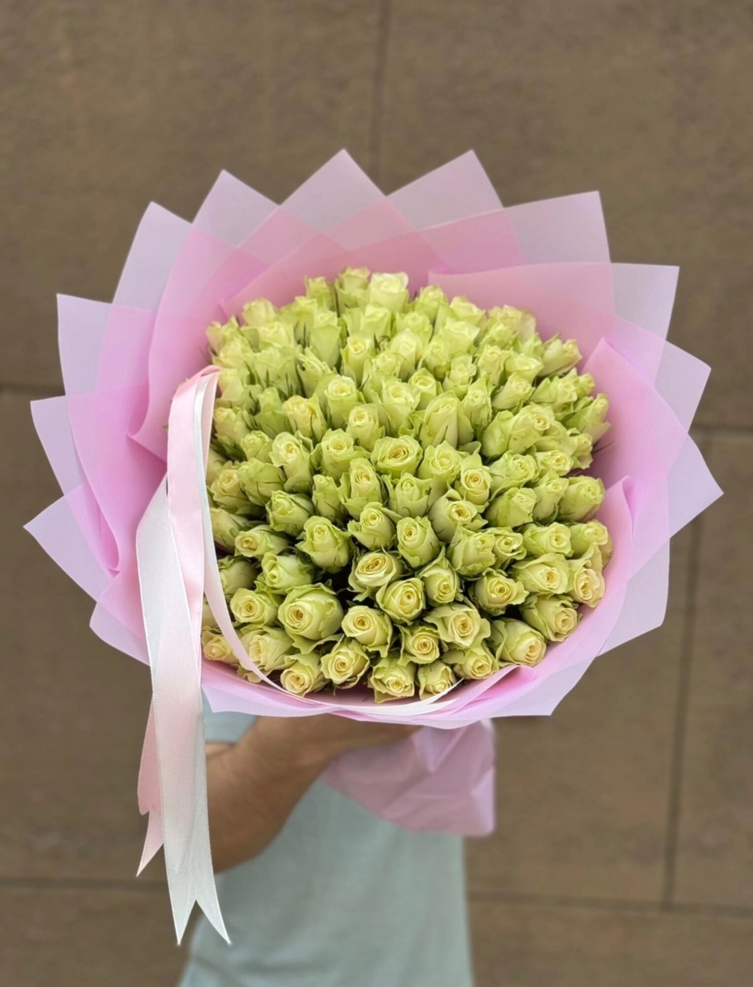 Букет из 101 белой розы Chantal White chocolate