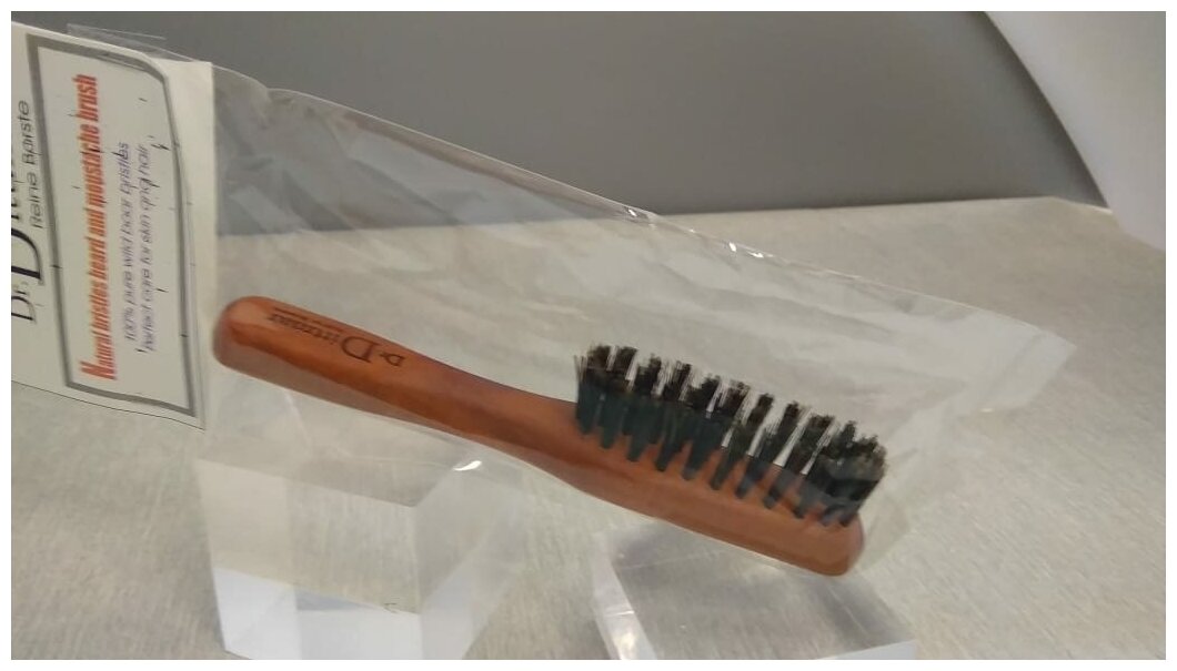 Щётка для усов и бороды с ручкой Dr. Dittmar,7066