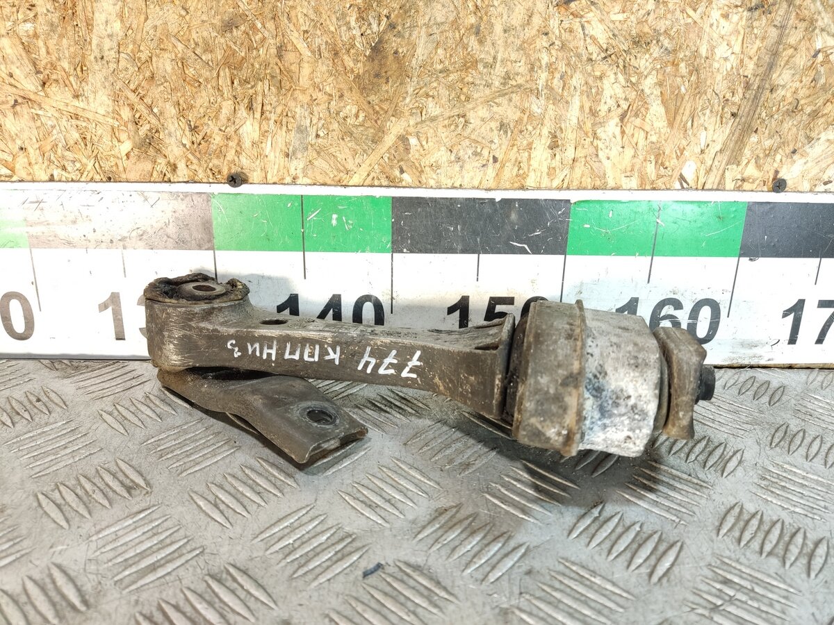 Опора кпп VOLKSWAGEN Bora 1997-2005 1J0199851