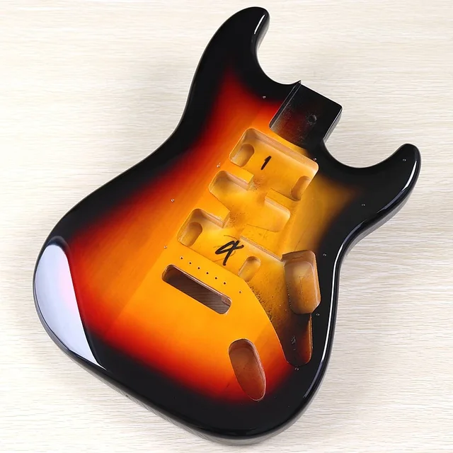 Корпус электрогитары, тополь, Bestwood Strat Body Sunburst ST-01
