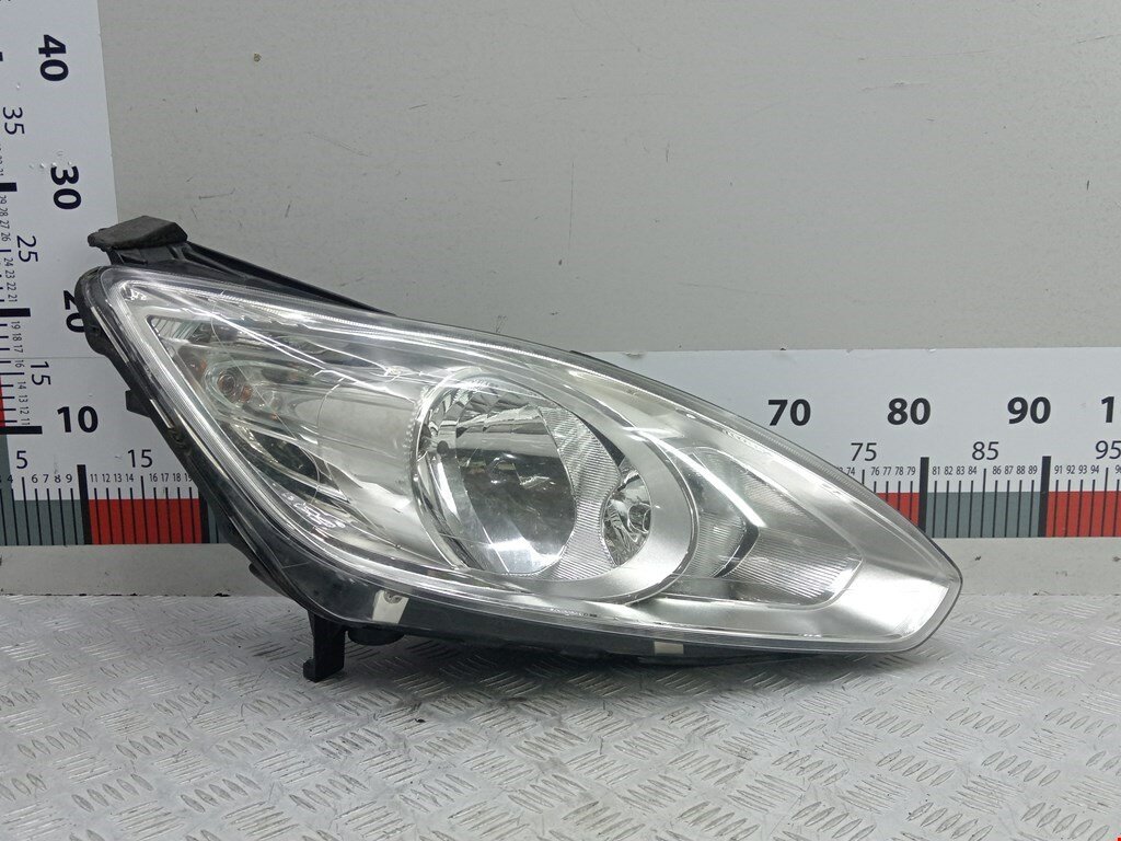 Фара правая Ford C-MAX 2 AM5113W029BF арт. 1917311