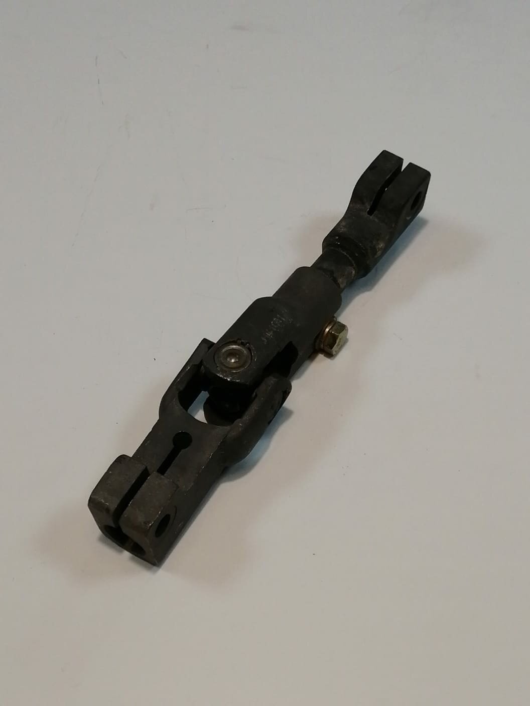 Вал рулевой колонки нижний Lifan Solano (620) [1.8 16V 5МТ седан] B3404200