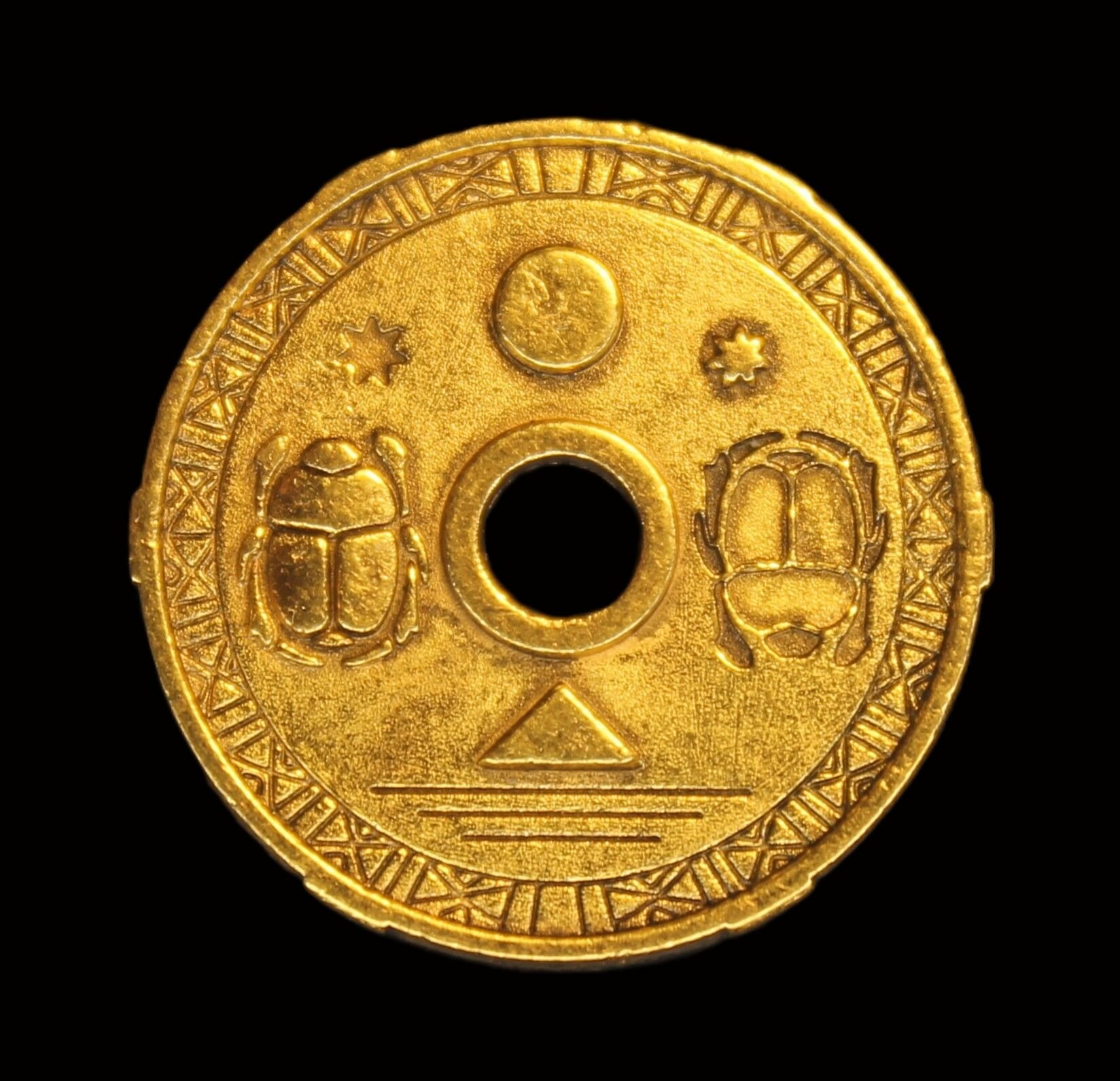 Сувенирная монета Монеты удачи "Хепри" цвет золото