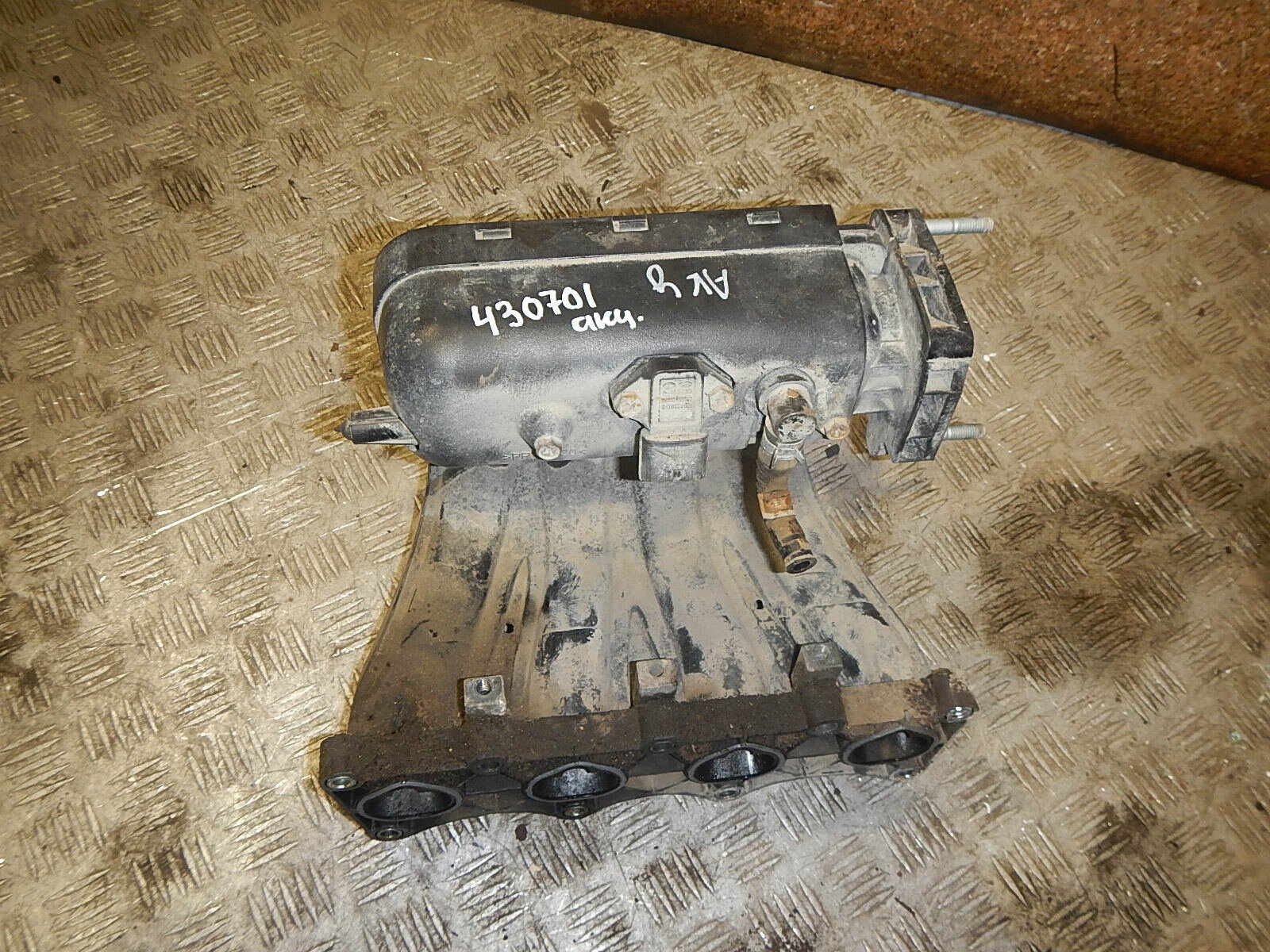 Б/У Коллектор впускной, Hyundai (Хендэ)-ACCENT (00-12) HYUNDAI ACCENT (00-12) 1,5 G4EC Без повреждений. 430701 Hyundai-KI...