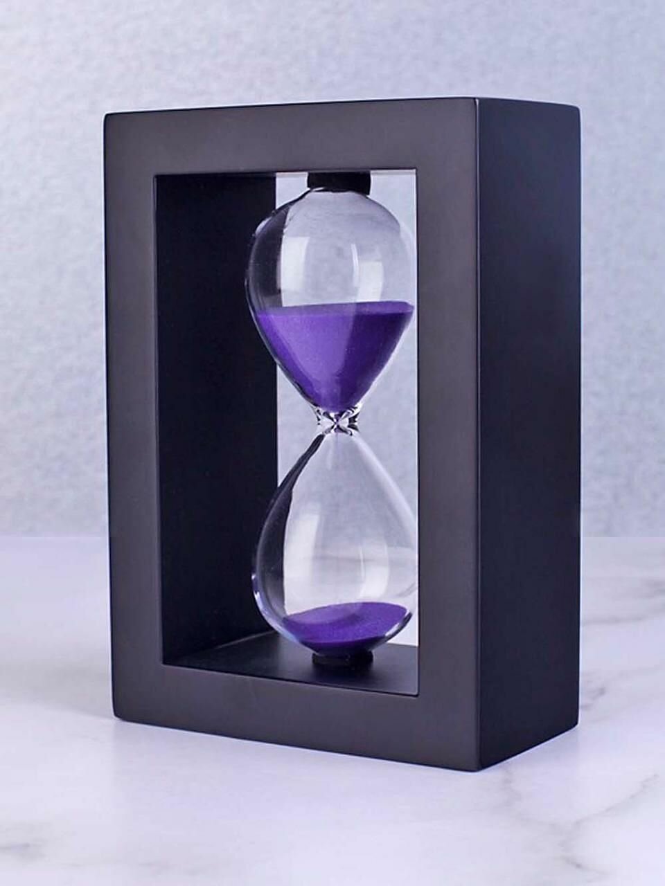 Песочные часы на 15 минут с фиолетовым песком и деревянной рамой, стильный аксессуар для интерьера и подарка