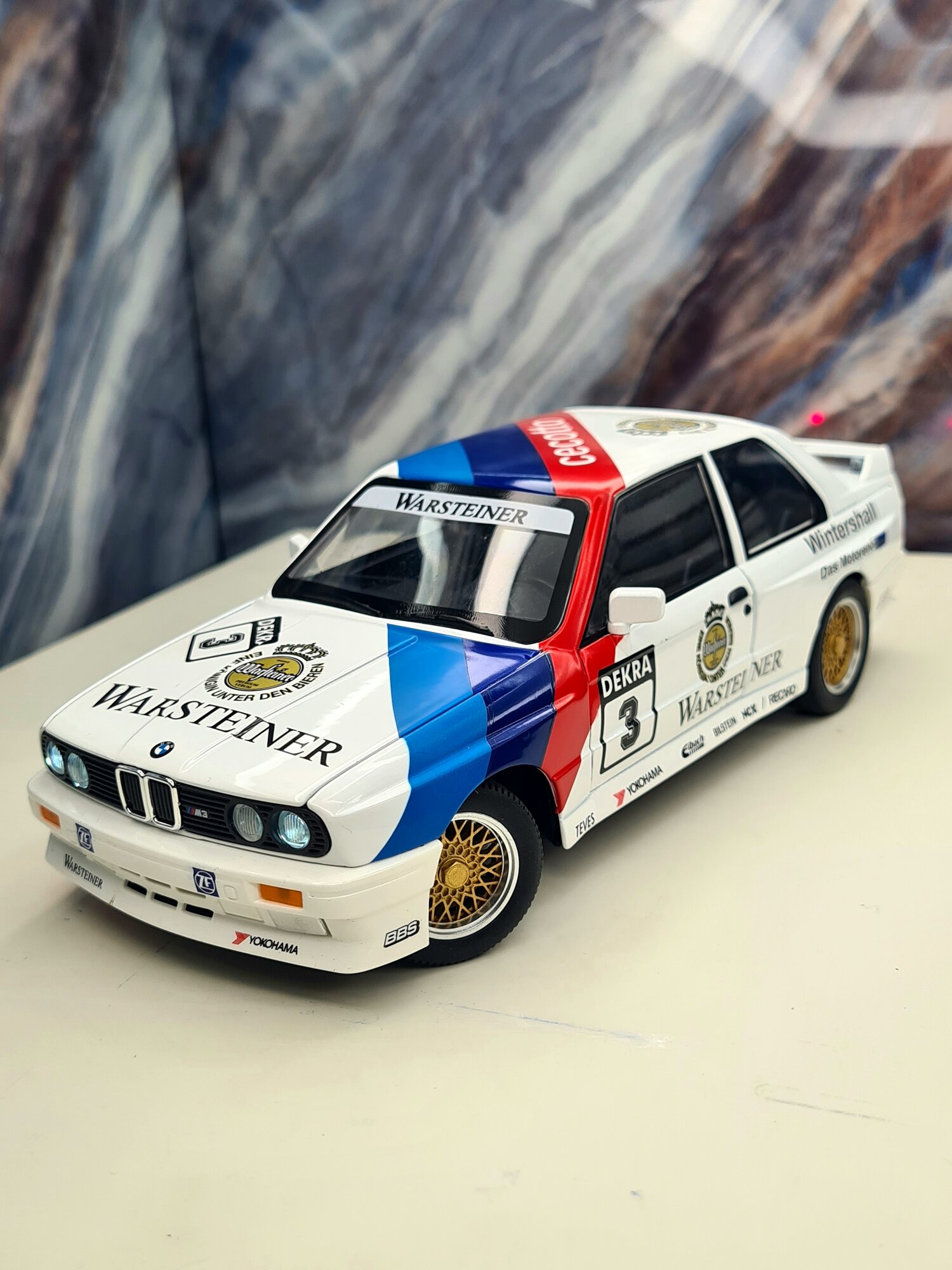 Металлическая машинка BMW M3 в кузове E30 свет звук инерционная