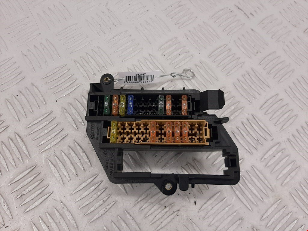 Блок предохранителей Audi A6 C6 4F1971845A арт. 842747