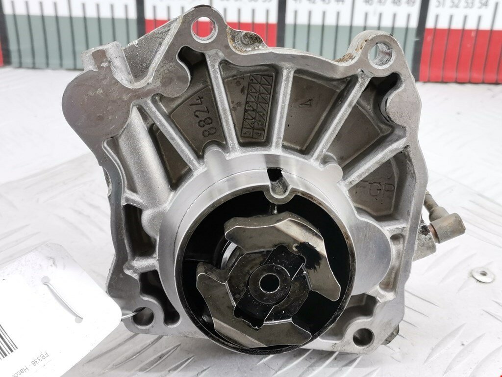 Насос вакуумный Saab 9-5 (2) 55581351 арт. 1666511