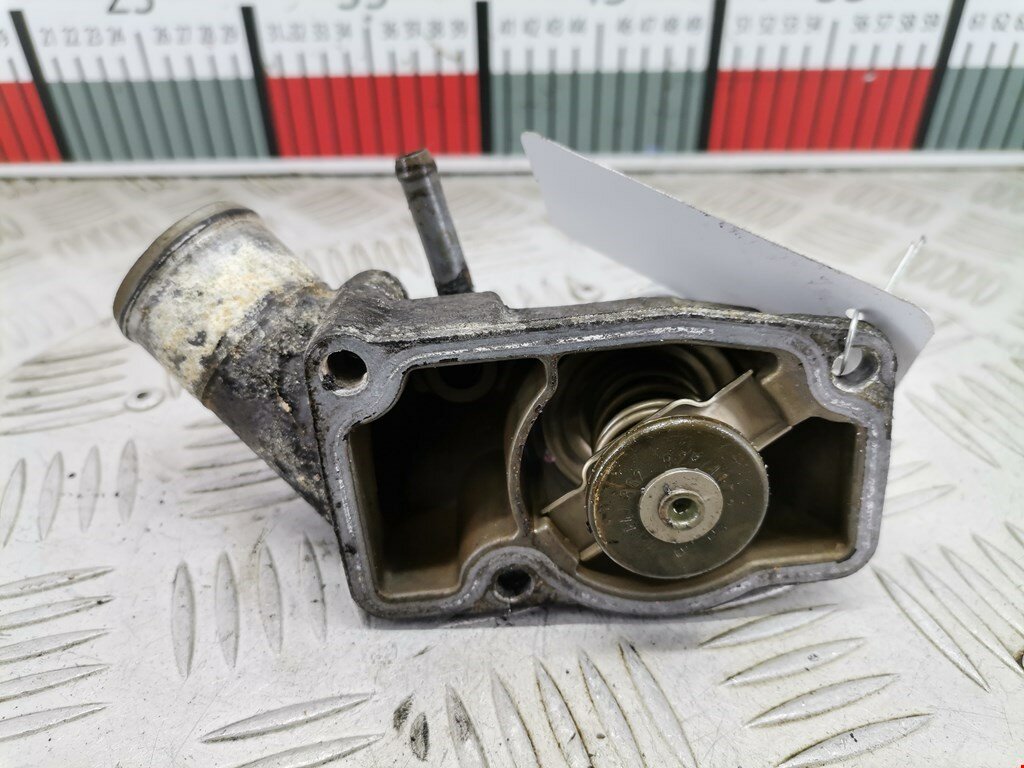 Корпус термостата Opel Zafira A 95517667 арт. 2148875