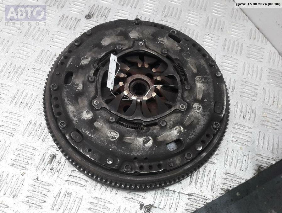 Маховик Volkswagen Touran