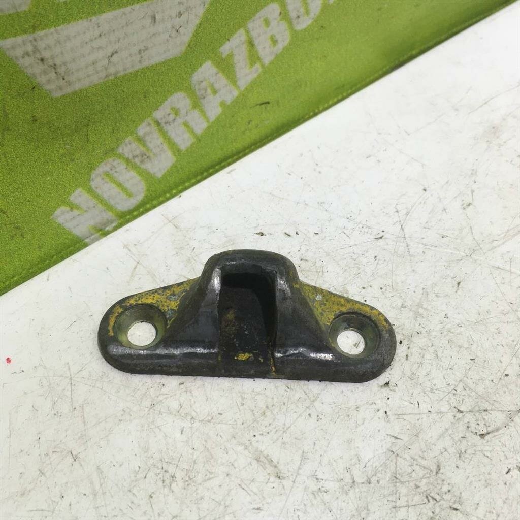 Ответная часть замка двери VW Transporter T2 T3 79-92