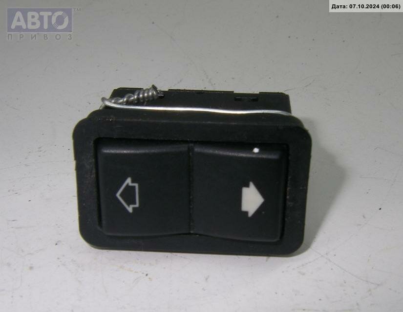 Кнопка стеклоподъемника заднего правого BMW 5 E39 (1995-2003)