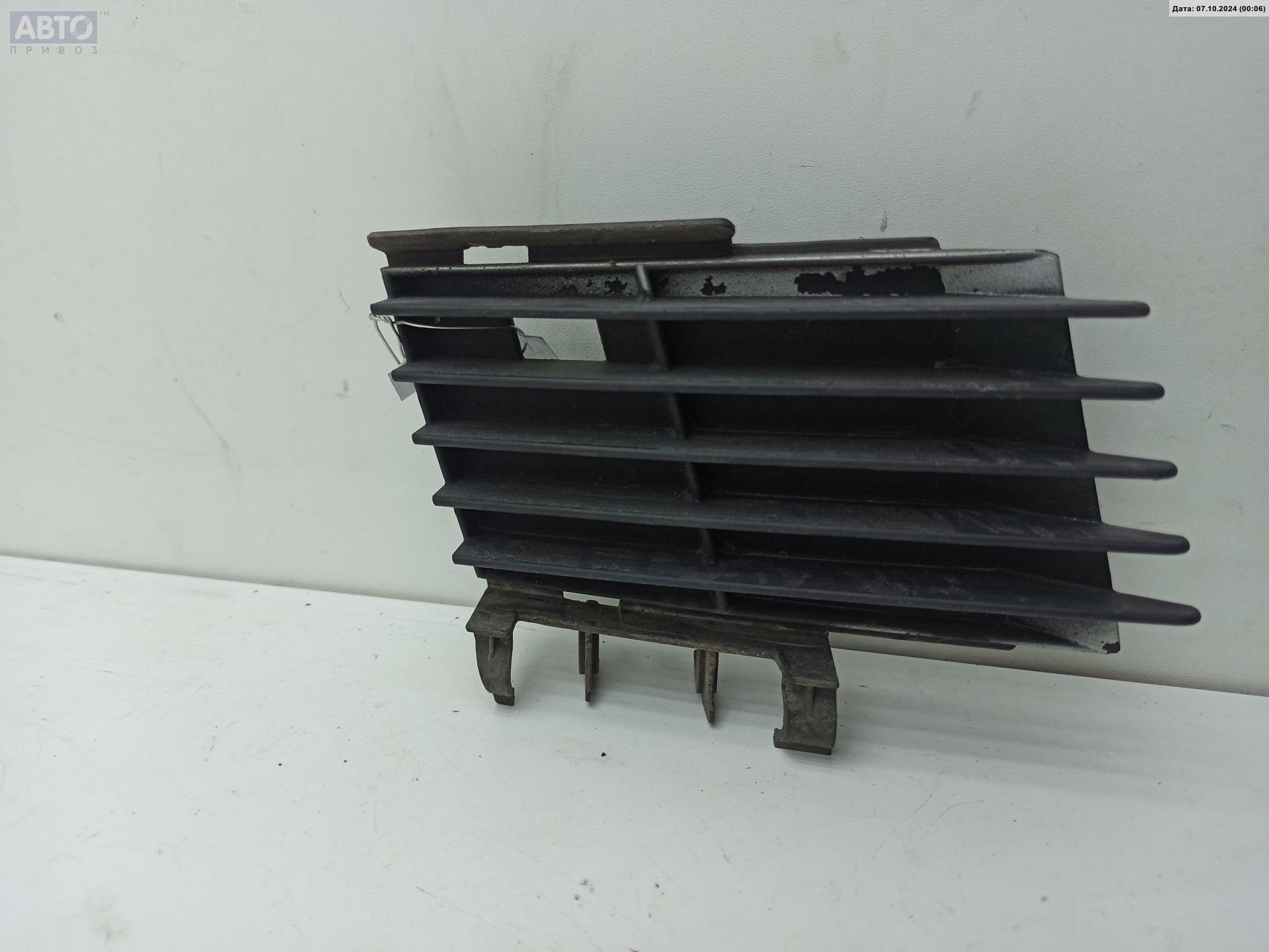 Решетка (заглушка) в бампер Opel Vectra C (2002-2008)