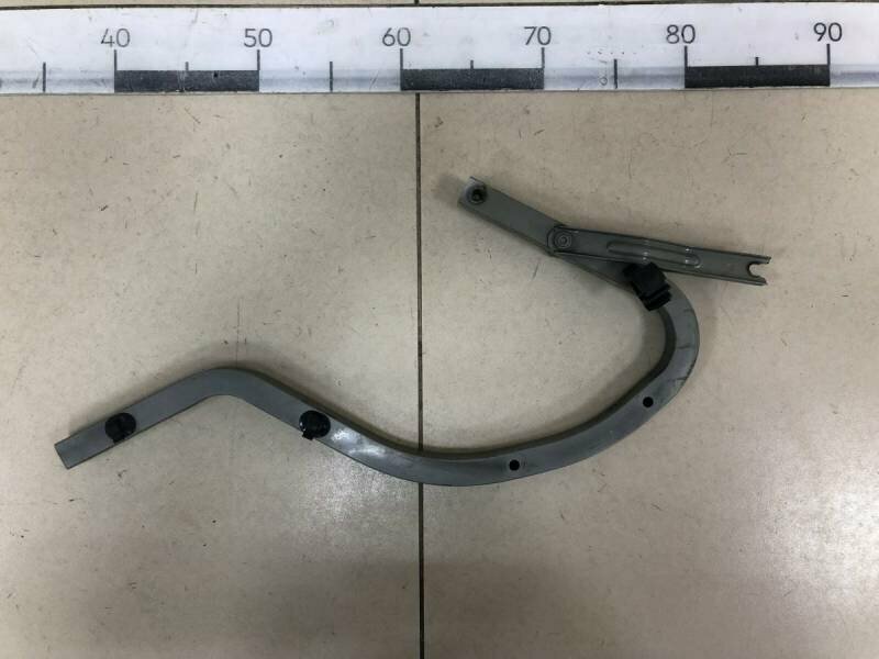 Петля крышки багажника Toyota Corolla E120 2001-2007 кат.номер: 6450312150